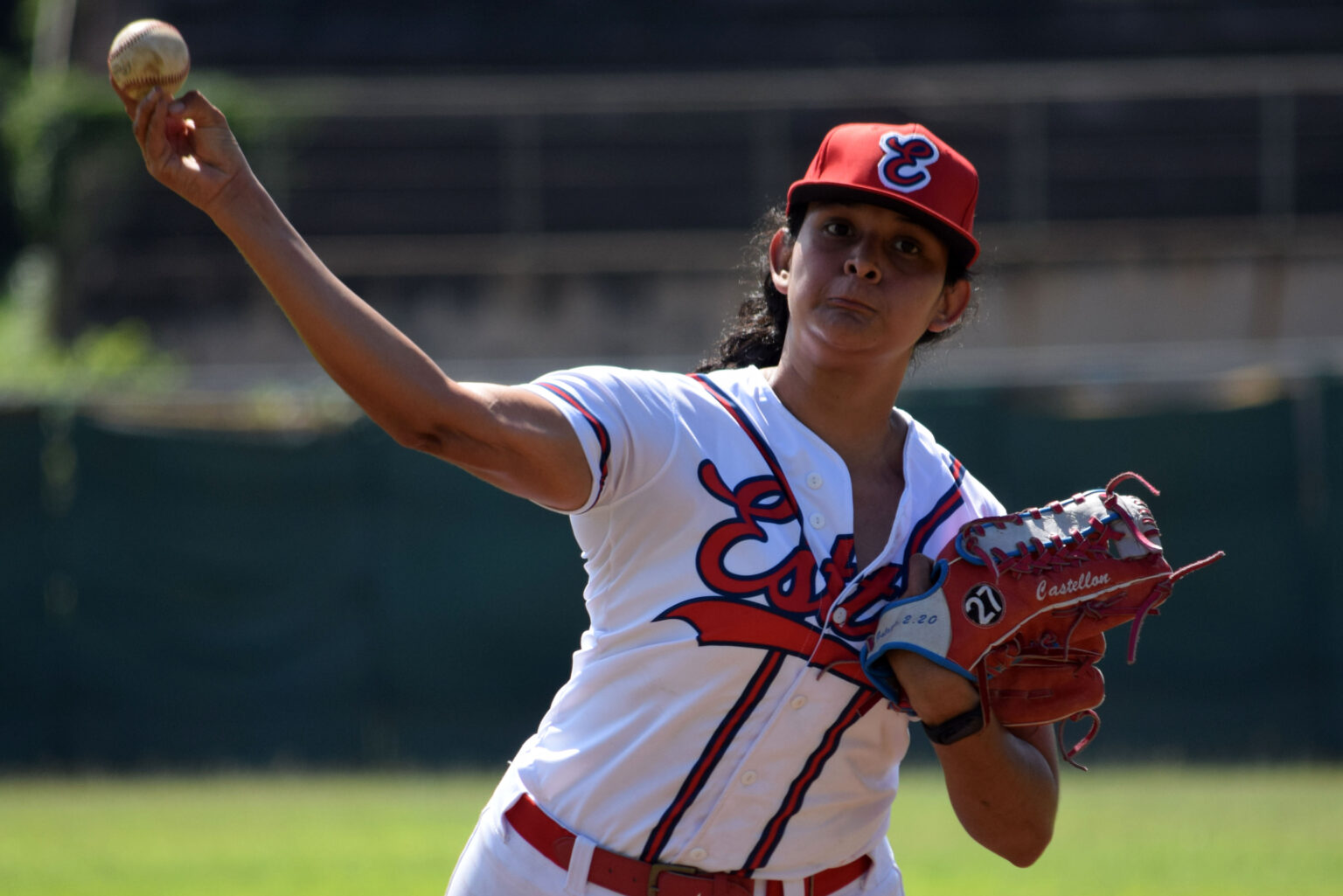 Mujeres explosivas en béisbol femenino - Graficos Deportivos