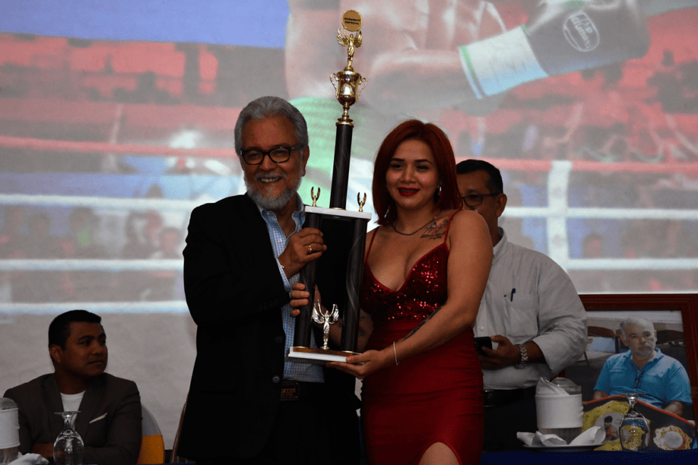 Roxana Mendoza vuelve al ring - Graficos Deportivos